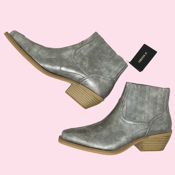 Forever 21 | Shoes | Metallic Silver Platinum Cowboy Booties Size ...